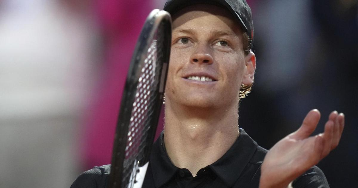 Roland Garros, oggi Jannik Sinner tenterà di conquistare il trionfo a Parigi 49 anni dopo ...